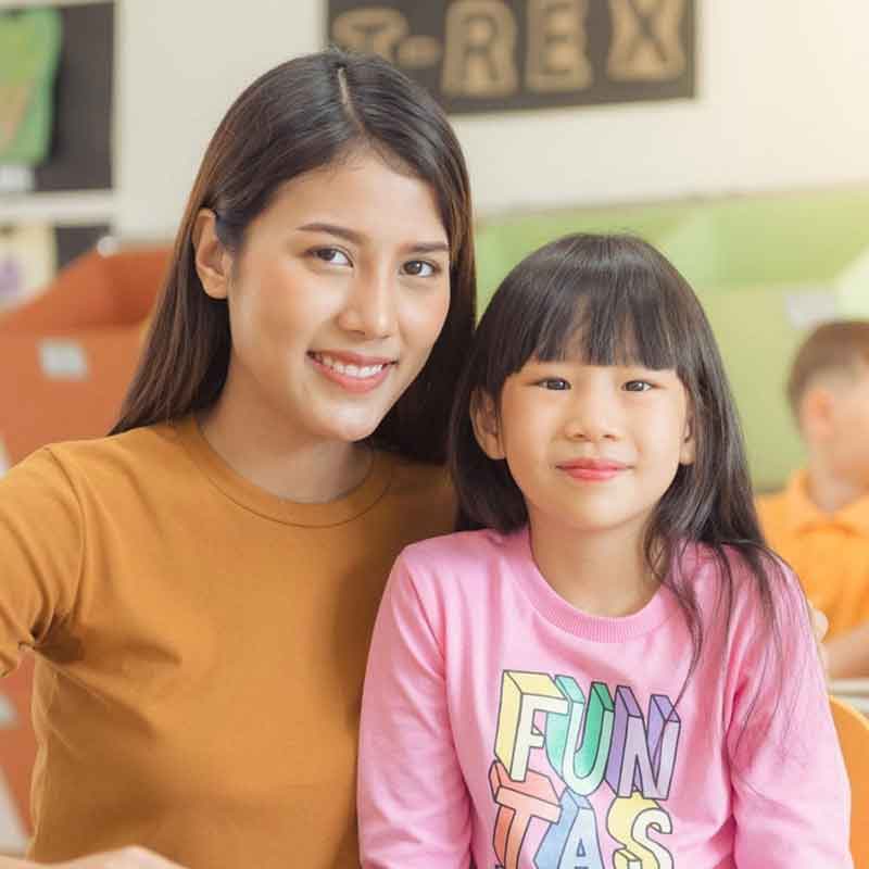 Rebecca Romijn – Get Set Invent