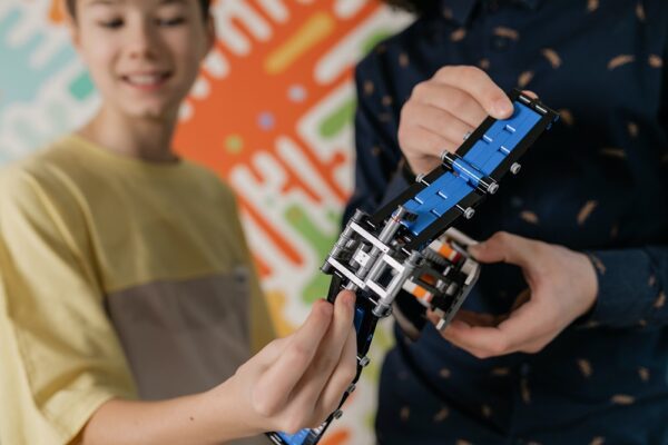 STEM Simplified – Get Set Invent